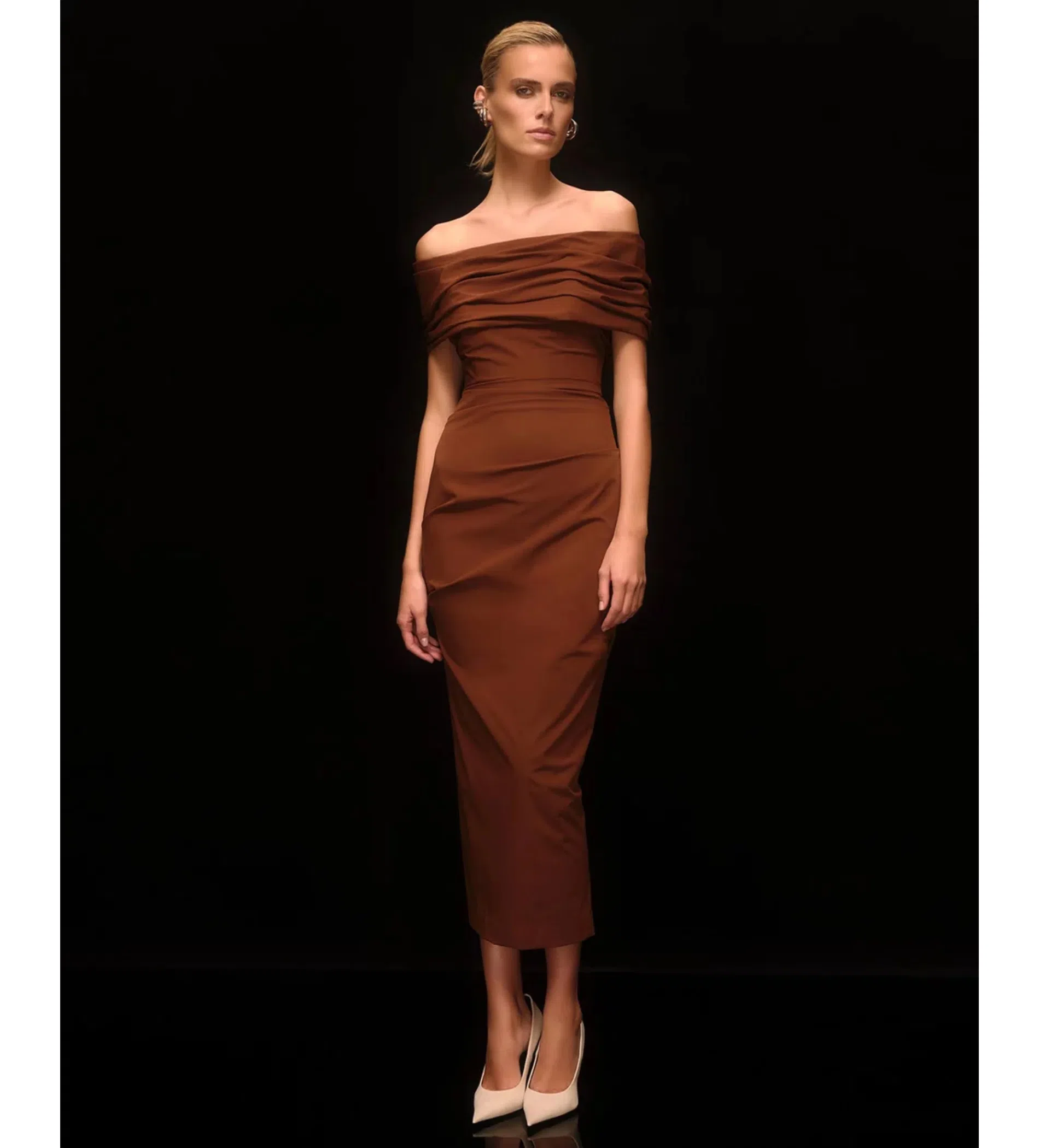 Rachel Gilbert Camille Gown in Chocolate Size 8 | The Volte