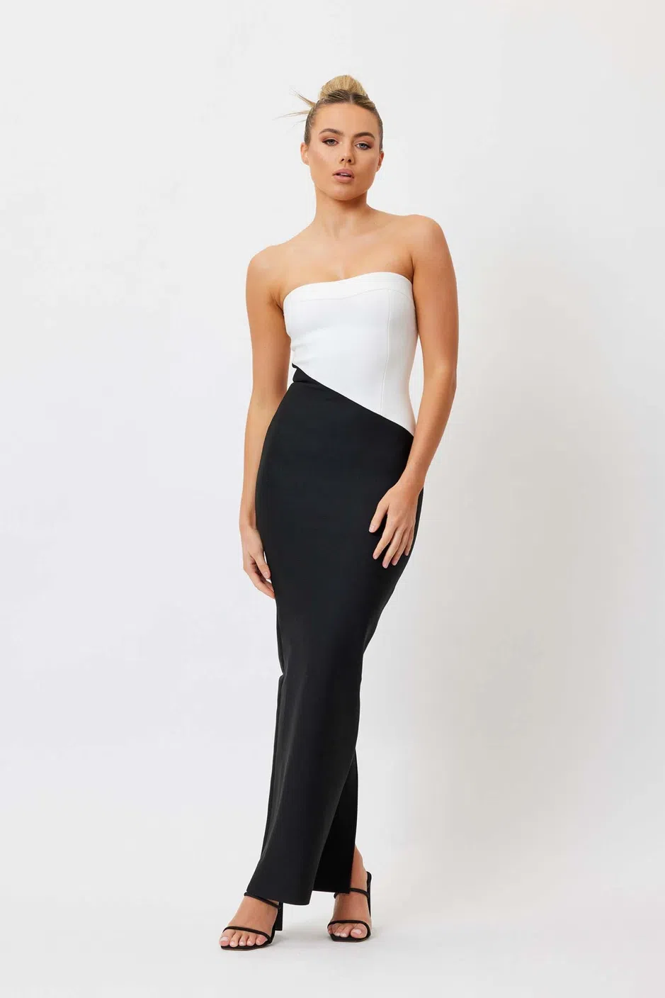 Bianca and Bridgett Lucy Midi Dress White/Black Size 10 | The Volte
